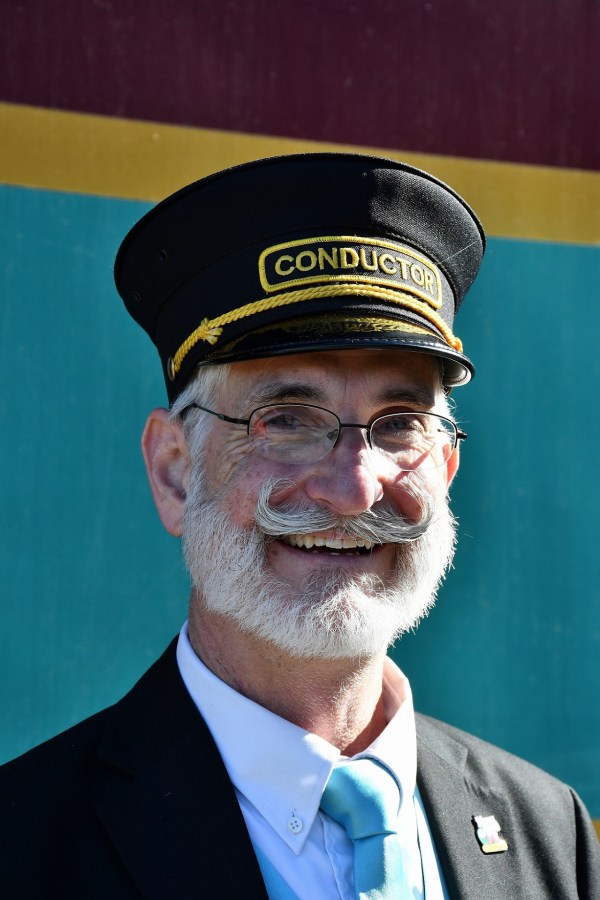 2024 April Natural Light Portrait Competition – Killarney Camera Club